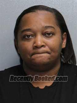 Recent Booking / Mugshot for KENYETTA DIANA HARRIS in Stephenson County ...