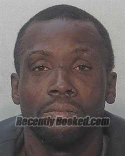 Recent Booking / Mugshot for Shantrell Kelly Moore in Allen County, Indiana