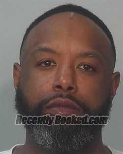 Recent Booking / Mugshot for Robert Deonte Littlejohn in Allen County ...