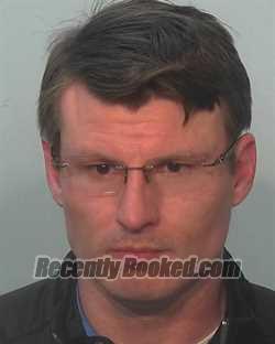 Recent Booking / Mugshot for Ronald Eugene Cavender in Allen County ...