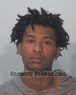 Recent Booking / Mugshot for Colione Valentino Brown in Allen County ...