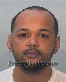 Recent Booking / Mugshot for Dezmen Deshawn Armour in Allen County, Indiana