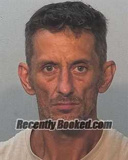 Recent Booking / Mugshot for Travis Corey Holliday in Allen County, Indiana