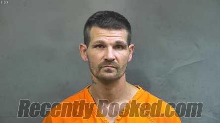 Recent Booking / Mugshot for Robert Allen Esterline in Boone County ...
