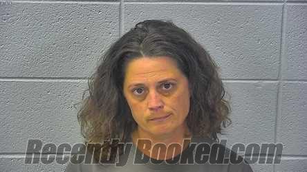 Recent Booking / Mugshot for AMY ELIZABETH SUMMERS in Dubois County ...