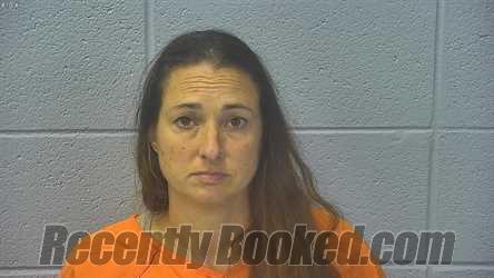 Recent Booking / Mugshot for SHEENA RACHELLE MATHEIS in Dubois County ...