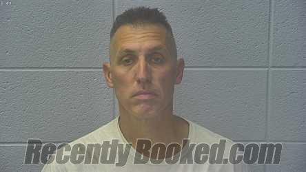 Recent Booking / Mugshot for RYAN WILLIAM ESTABROOK in Dubois County ...