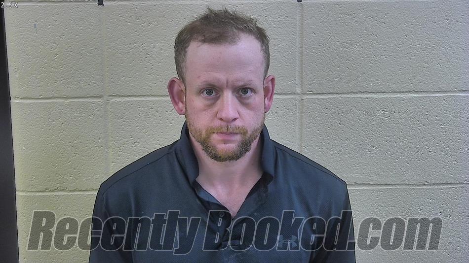 Recent Booking / Mugshot for BRETT DAVID HUFFMAN in Dubois County, Indiana