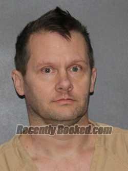 Recent Booking / Mugshot for Kevin Alton Robinson in Elkhart County ...