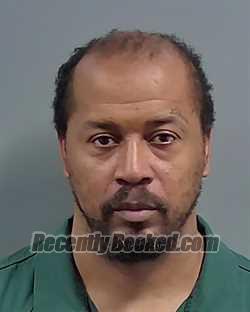 Recent Booking / Mugshot for MARCUS ANDRE ROBINSON in Escambia County ...