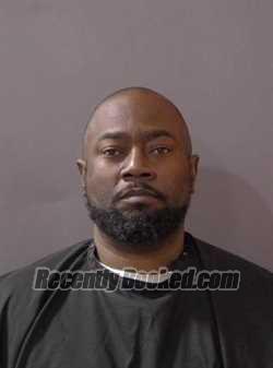 Recent Booking / Mugshot for Deshun Anthony Merriweather in Hamilton ...