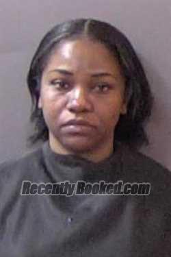 Recent Booking / Mugshot for Roniece Lashaun Drake in Hamilton County ...