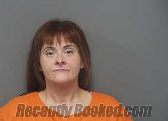 Recent Booking / Mugshot for VERONICA LEE MOORE in Hendricks County ...