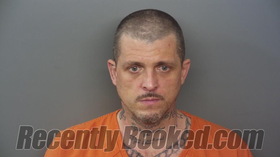 Recent Booking / Mugshot for CLINTON CHRISTOPHER CARDEN in Hendricks ...