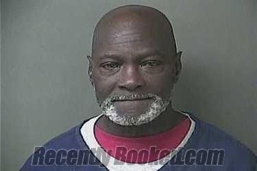 Recent Booking / Mugshot for EDWARD NMI COOKS in Howard County, Indiana