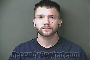 Recent Booking / Mugshot for LEVI HUGH CHAMNESS in Howard County, Indiana