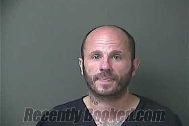 Recent Booking / Mugshot for DERRICK JAMES HAUSER in Howard County, Indiana