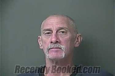Recent Booking / Mugshot for ROGER LOUIS OLIVER in Howard County, Indiana