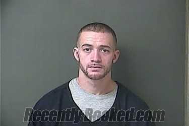 Recent Booking / Mugshot for ZACHARY NEIL EWING in Howard County, Indiana