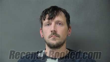 Recent Booking / Mugshot for ERIC SHANE SISK in Howard County, Indiana