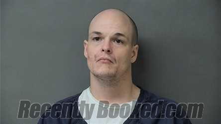 Recent Booking / Mugshot for CHRISTOPHER JOEL HARDING in Howard County ...
