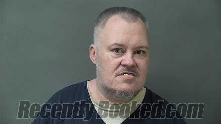 Recent Booking / Mugshot for MARK LEE THOMAS in Howard County, Indiana