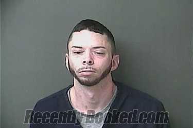 Recent Booking / Mugshot for DEVON TYLER INABINET in Howard County, Indiana