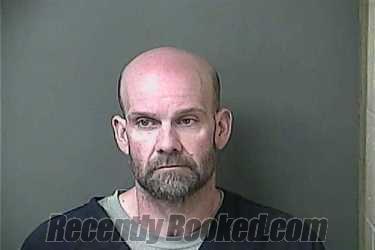 Recent Booking / Mugshot for DERRICK MAX LONG in Howard County, Indiana