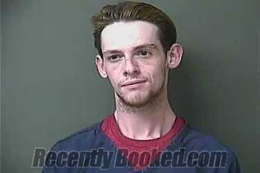 Recent Booking / Mugshot for GAVIN CHRISTOPHER THATCHER in Howard ...