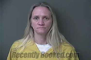 Recent Booking / Mugshot for HEATHER YVONNE FARIS in Howard County, Indiana
