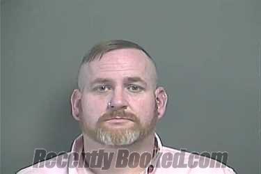 Recent Booking / Mugshot for TRAVIS ALLEN HEATH in Knox County, Indiana