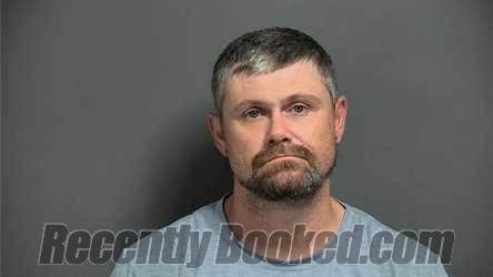 Recent Booking / Mugshot for JOHN DUSTIN UTT in Knox County, Indiana