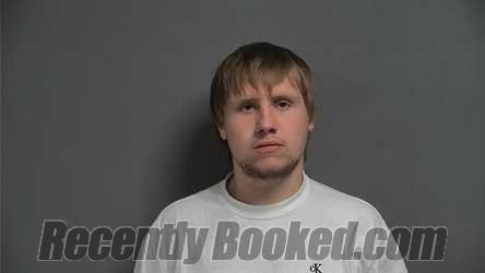 Recent Booking / Mugshot for DRAVEN CHRISTOPHER LONG in Knox County ...