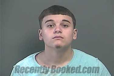 Recent Booking / Mugshot for BLANE ANTHONY CLAY WALLACE in Knox County ...