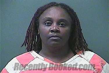 Recent Booking / Mugshot for IESHA L DAVIS in La Porte County, Indiana