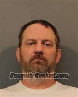 Recent Booking / Mugshot for JONATHAN WILLIAM KINDER in Lake County ...
