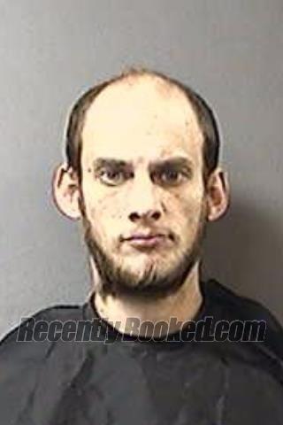 Recent Booking / Mugshot for Devon Ashton Wade in Madison County, Indiana
