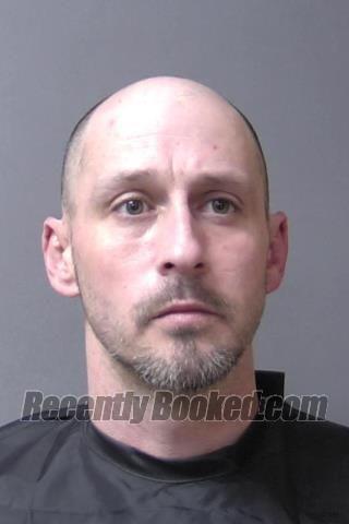 Recent Booking / Mugshot for Ryan De Wayne Noel in Madison County, Indiana