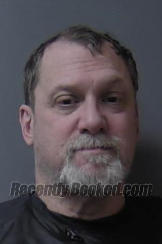 Recent Booking / Mugshot for Ryan Edward Singer in Madison County, Indiana