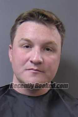 Recent Booking / Mugshot for Thomas Bluett in Madison County, Indiana