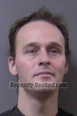 Recent Booking / Mugshot for Jesse Wayne Blinson in Madison County, Indiana