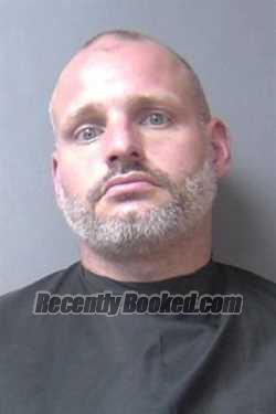 Recent Booking / Mugshot for Darren Lee Williams in Madison County, Indiana