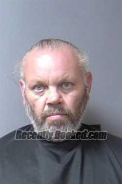 Recent Booking / Mugshot for Johnny Lee Davis in Madison County, Indiana