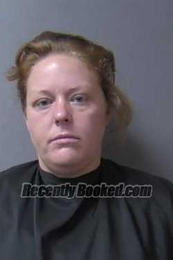 Recent Booking / Mugshot for Kelly Lee Roberts in Madison County, Indiana