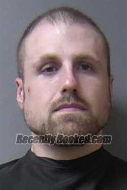 Recent Booking / Mugshot for Travis Ryan Jones in Madison County, Indiana