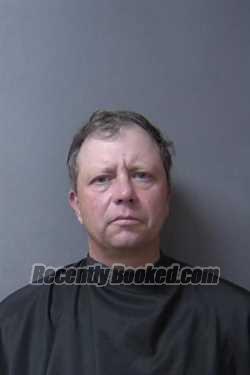 Recent Booking / Mugshot for Steven Osborn in Madison County, Indiana