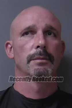 Recent Booking / Mugshot for Joshua Levi Mccully in Madison County, Indiana