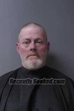 Recent Booking / Mugshot for Robert Jay Flatt in Madison County, Indiana