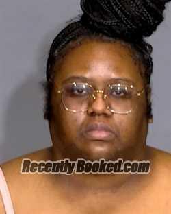 Recent Booking / Mugshot for SHANIA MIRACLE EDWARDS in Marion County ...