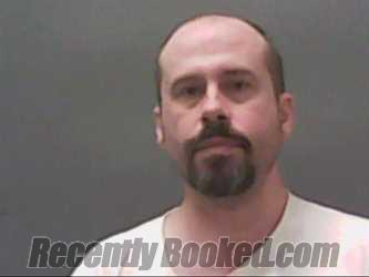 Recent Booking / Mugshot for TRAVIS OWSLEY in Newton County, Indiana